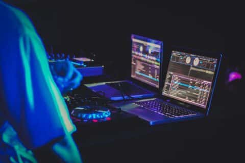 Best DJ Software For Beginners in 2025 - We Are Crossfader