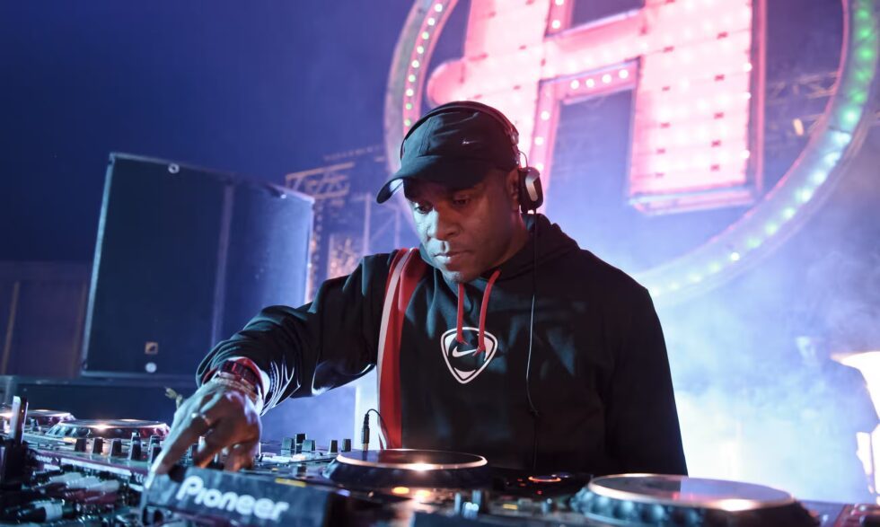 DDJ vs CDJ vs XDJ: The Ultimate Guide - We Are Crossfader