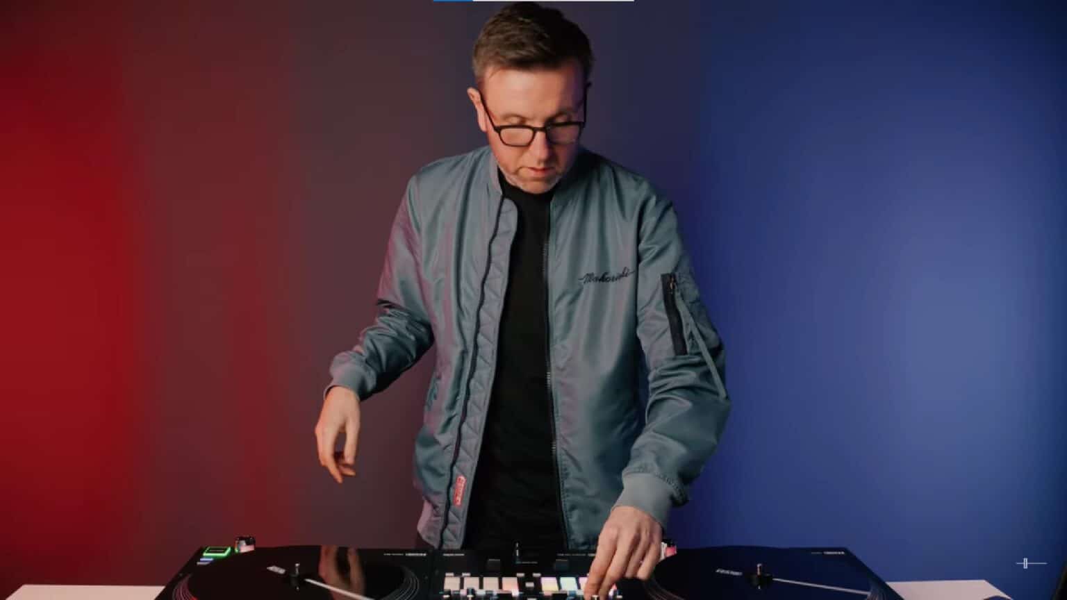 DJ Controller Scratching: A Step-by-Step Guide for Beginners