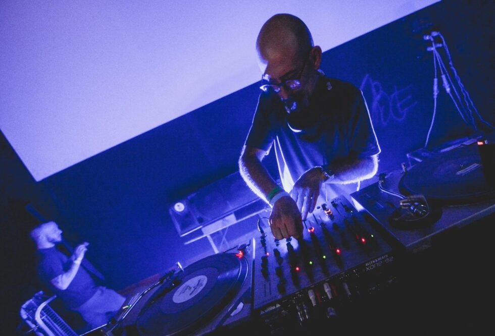 How to mix Drum & Bass - DJ Guide