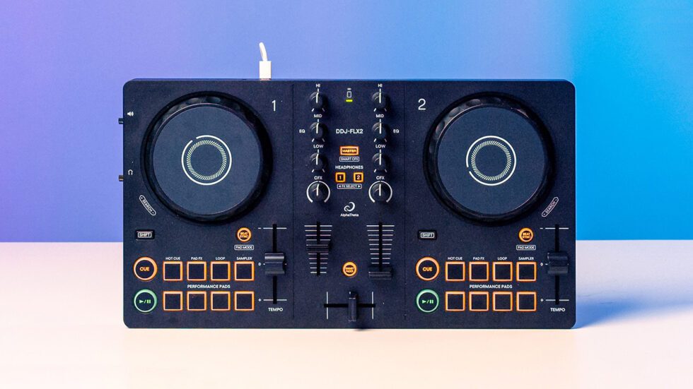 AlphaTheta DDJ-FLX2 Review - We Are Crossfader